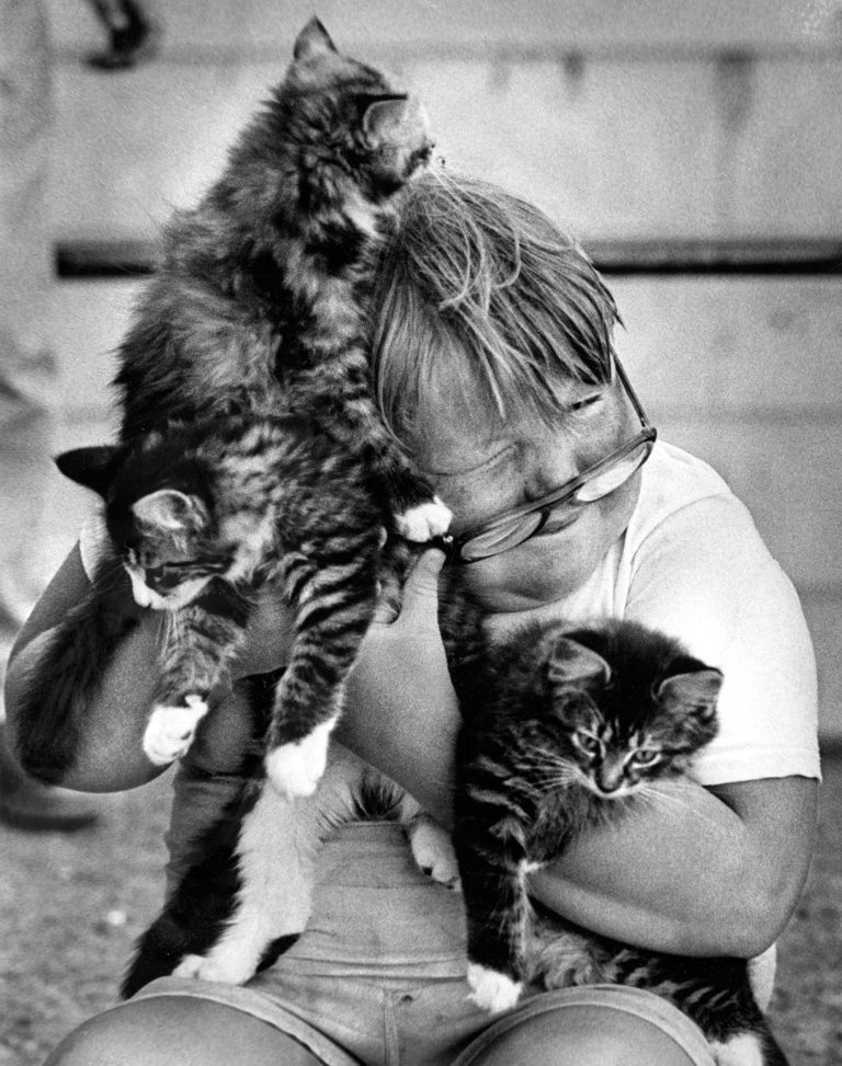 HAMBURGER EYES – Page 7 – Photo Magazine