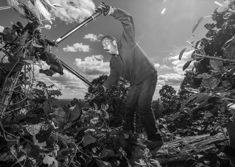 HAMBURGER EYES – Page 4 – Photo Magazine